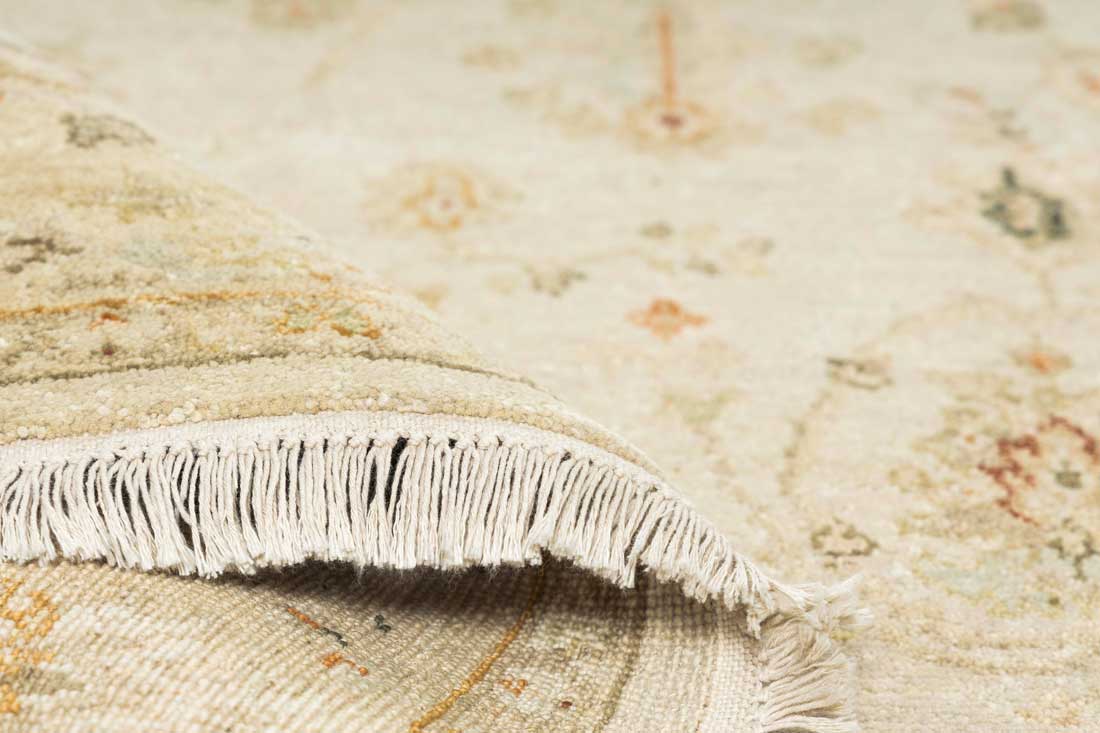 Luxury - Ramble Ivory Beige New Zeland Wool Hand Knotted Premium Carpet